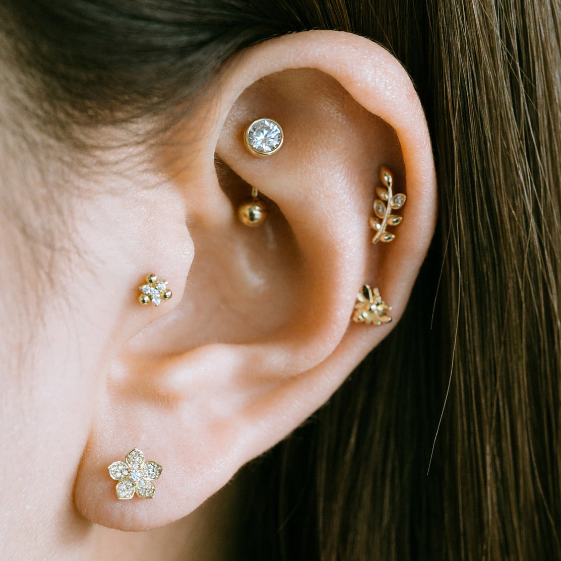 Flat Helix Piercing Ondaisy